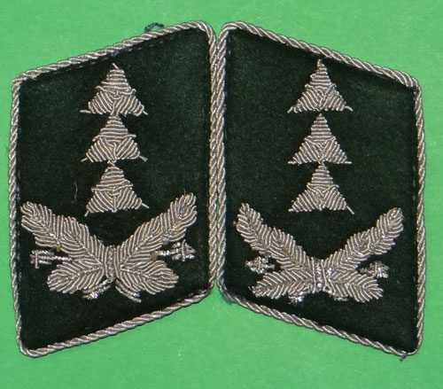 Views of Luftwaffe Officials with Hauptmann Rank Collar Tabs & Shoulder ...