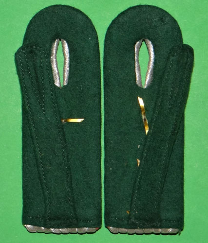 Views of Luftwaffe Officials with Hauptmann Rank Collar Tabs & Shoulder ...