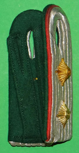 Views of Luftwaffe Officials with Hauptmann Rank Collar Tabs & Shoulder ...